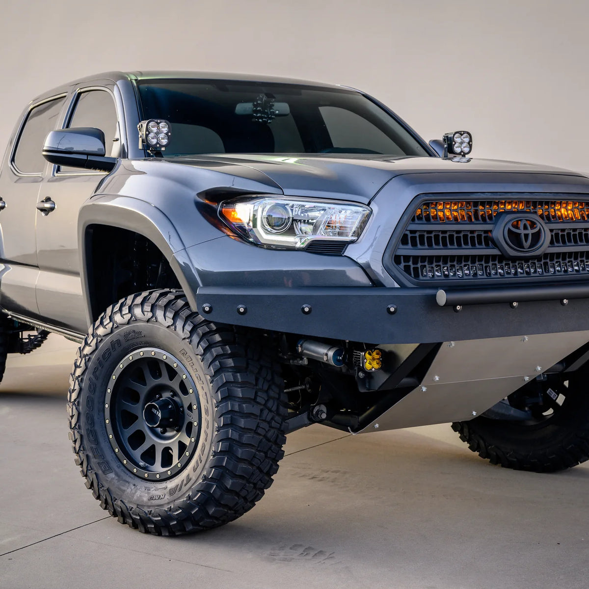 Fiberwerx 2016–2023 Toyota Tacoma Front Fenders | Off Road Armour ...